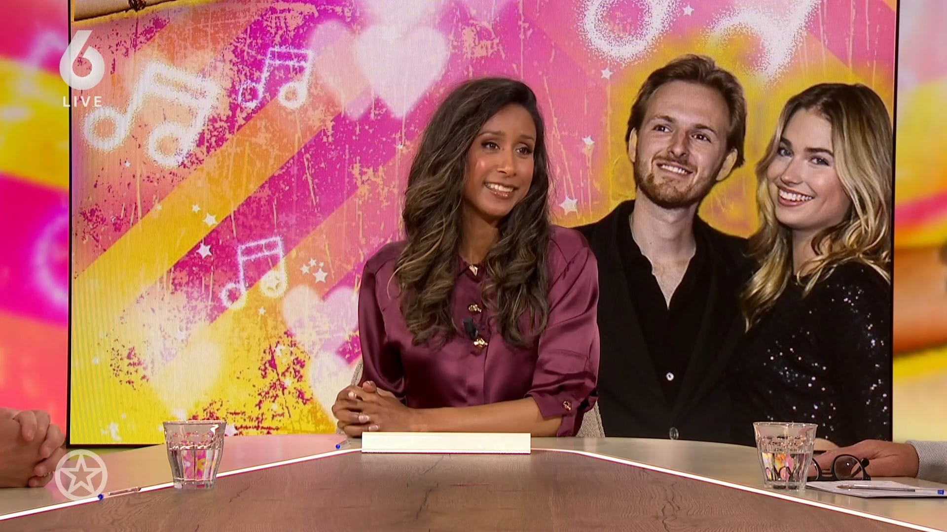 Roxy Dekker getrakteerd op koninklijke lunch | Shownieuws