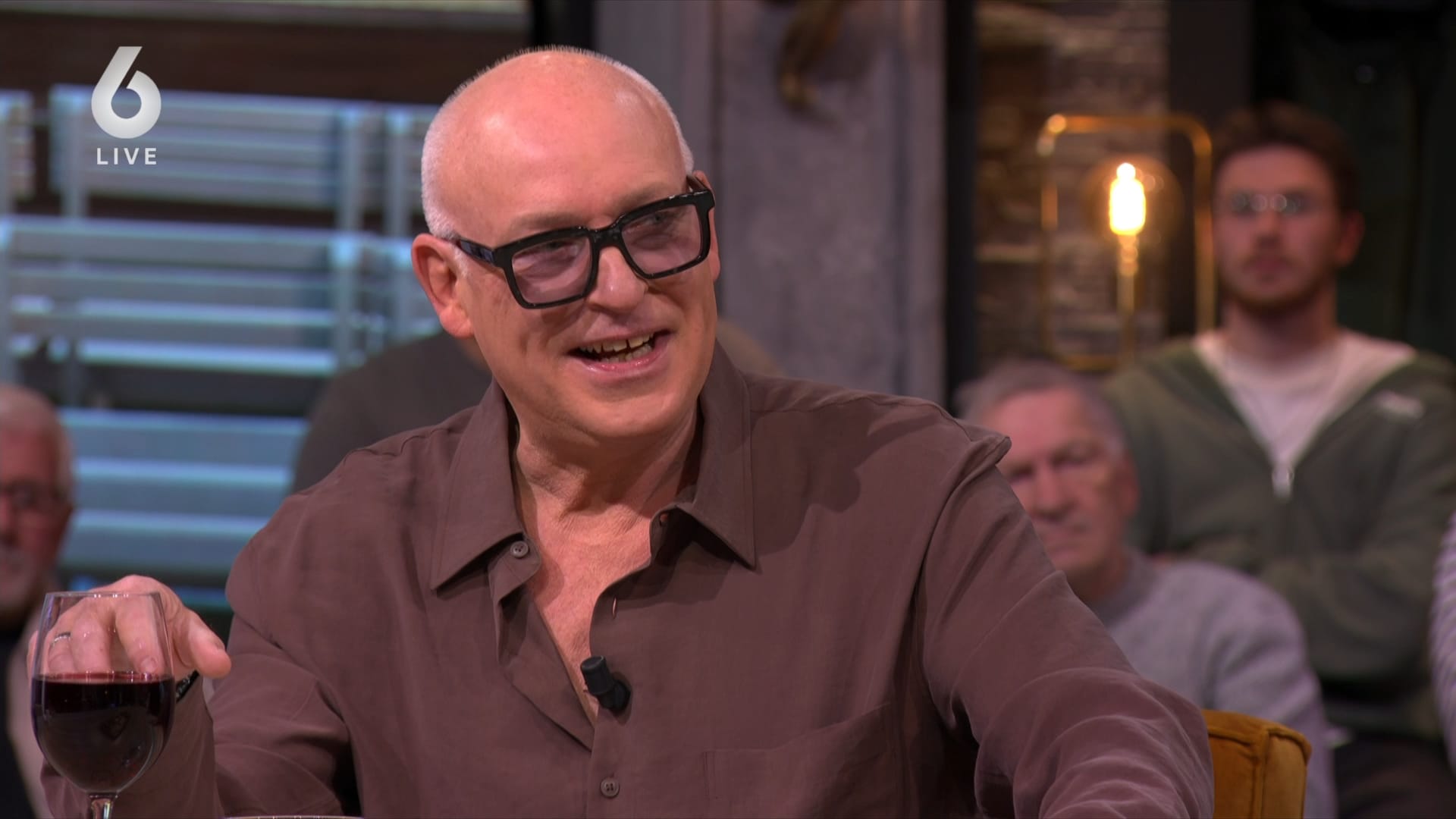 René van der Gijp reageert op geruchten huwelijksproblemen | Shownieuws