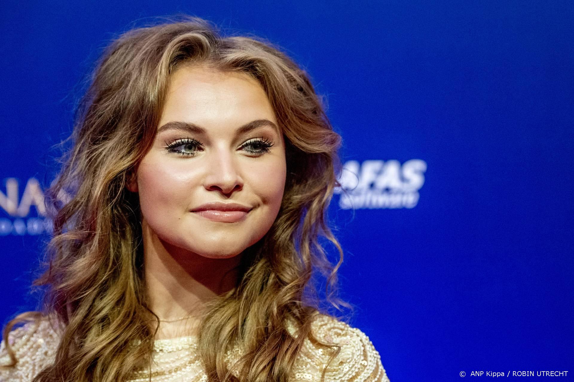 Vajèn van den Bosch onthult haar liefdesleven | Shownieuws