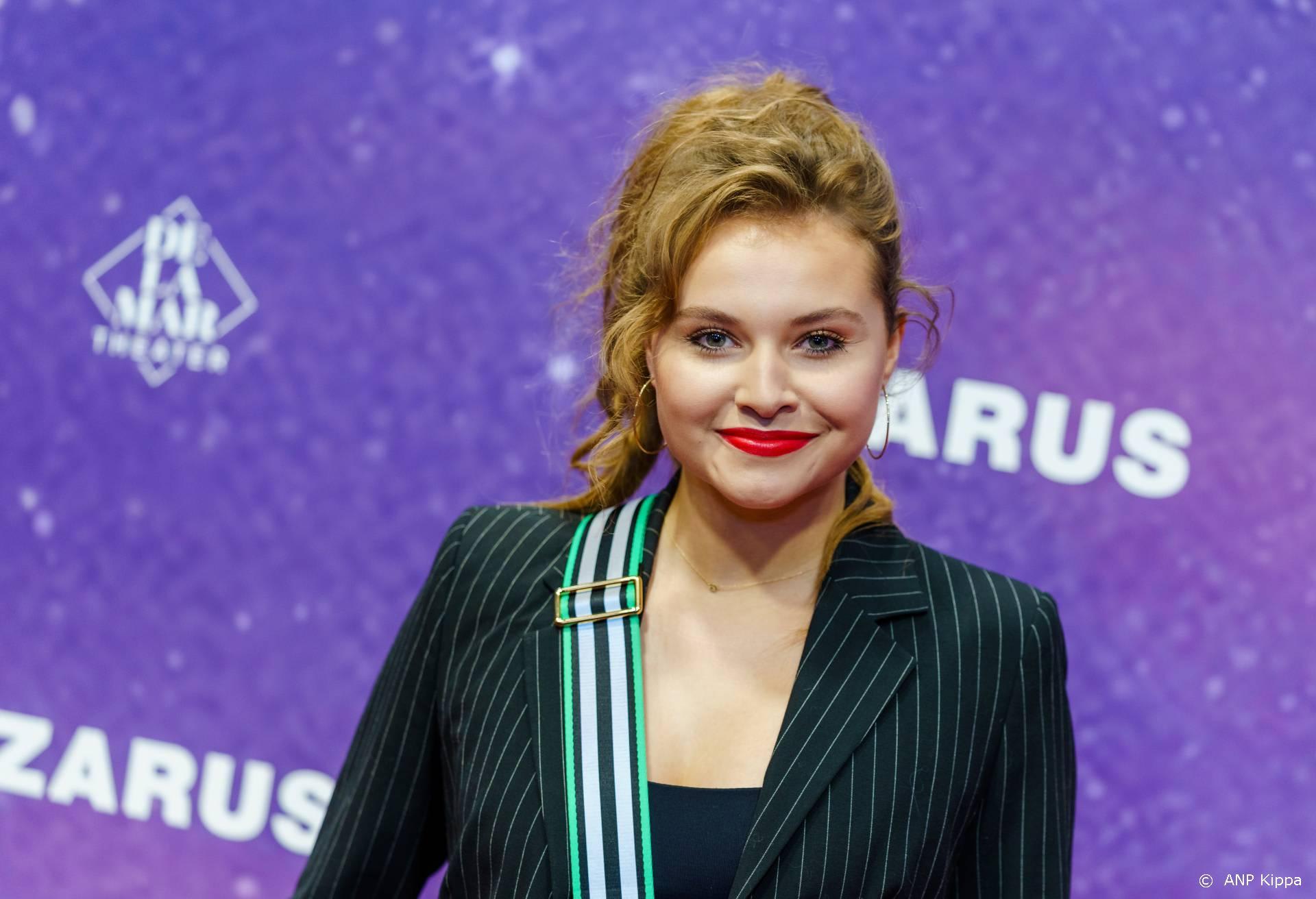 Vajèn van den Bosch onthult haar liefdesleven | Shownieuws