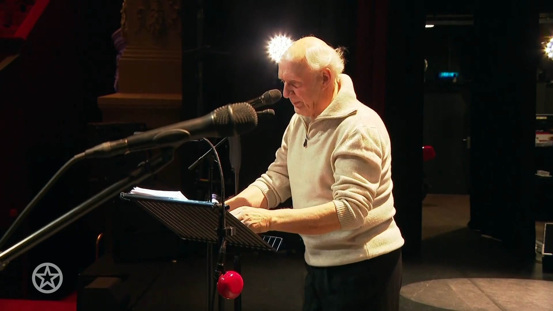 Herman van Veen kondigt nieuw project aan met grote namen | Shownieuws