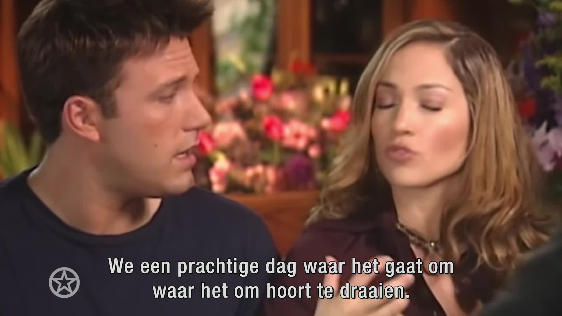 ZIEN: Jennifer Lopez staat per ongeluk in onderbroek op podium | Shownieuws