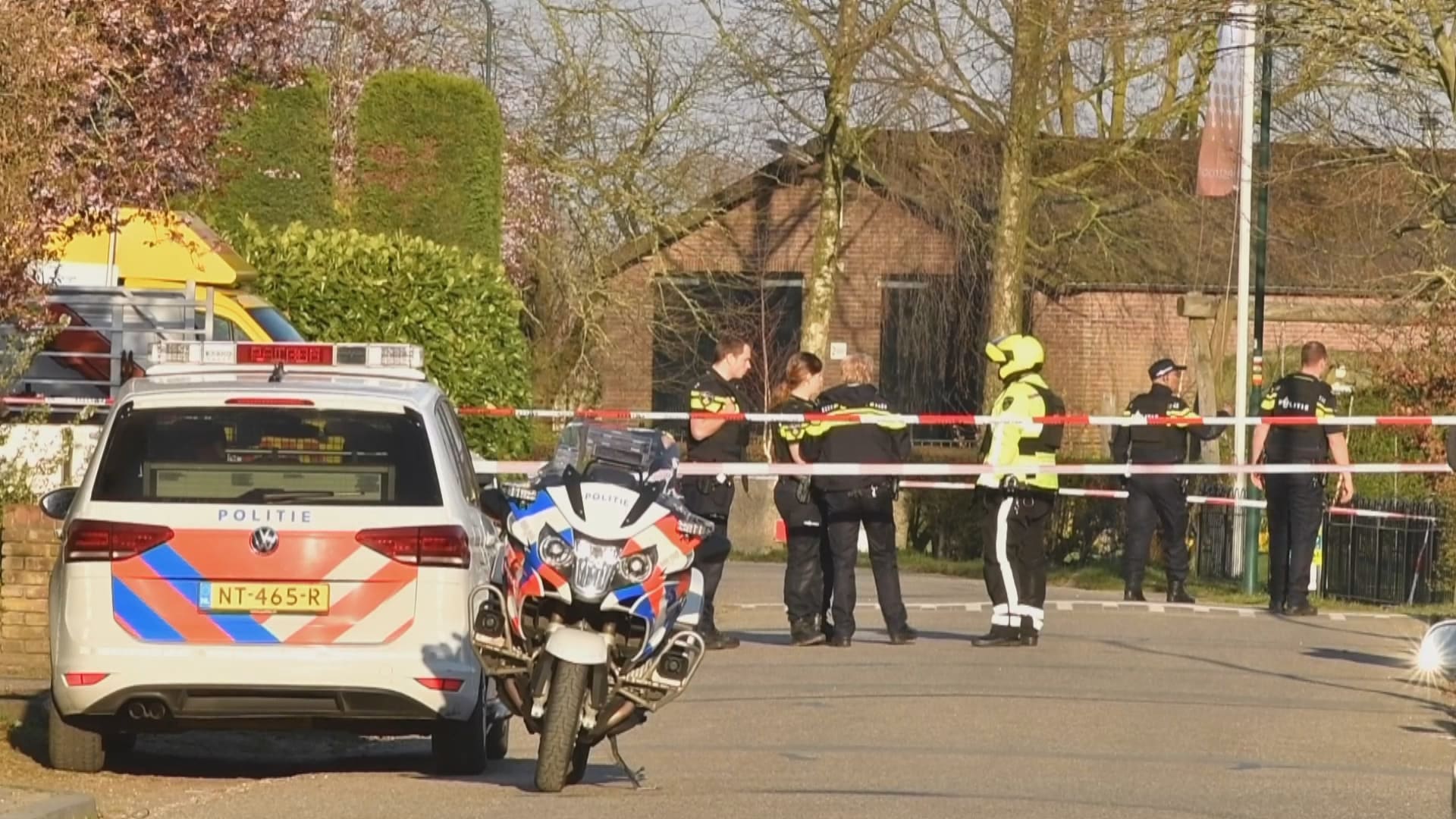 19-jarige vrouw vierde verdachte die is aangehouden voor dodelijke schietpartij Cothen | Hart ...