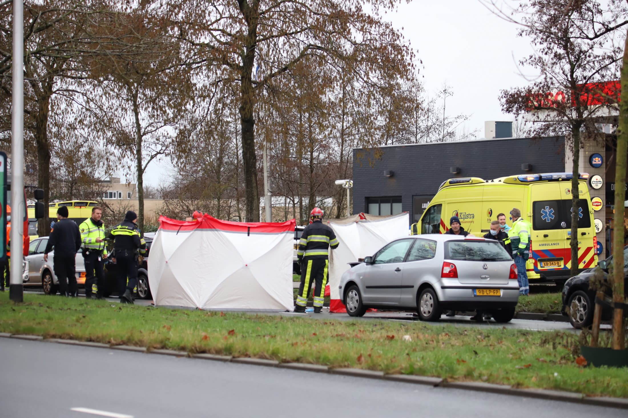 Automobilist zwaargewond door aanrijding na botsing in Leeuwarden | Hart van Nederland