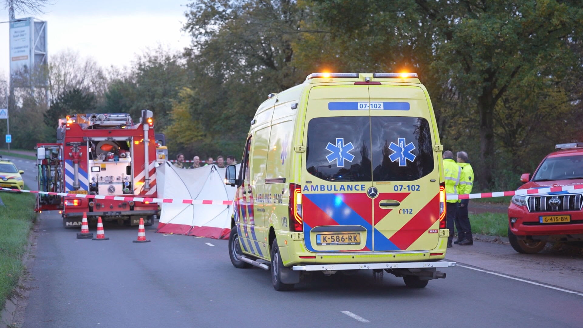 Dode en gewonden in Arnhem door auto op verkeerde weghelft | Hart van Nederland