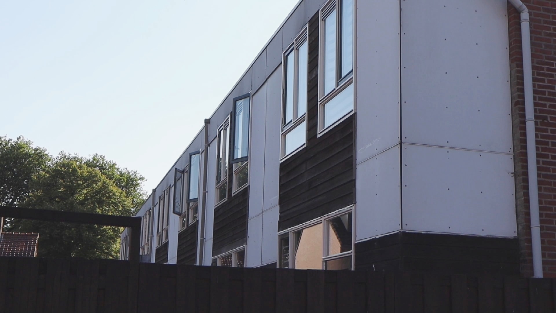 Baby van 1 jaar oud ernstig gewond na val uit raam in Rotterdam | Hart ...