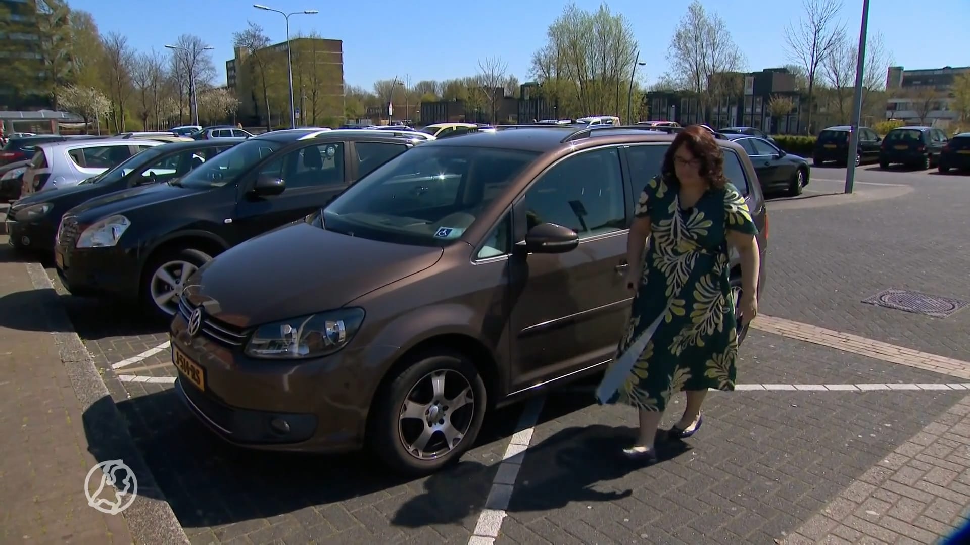 Cindy krijgt als 'onzichtbare' gehandicapte nare reacties bij parkeren ...