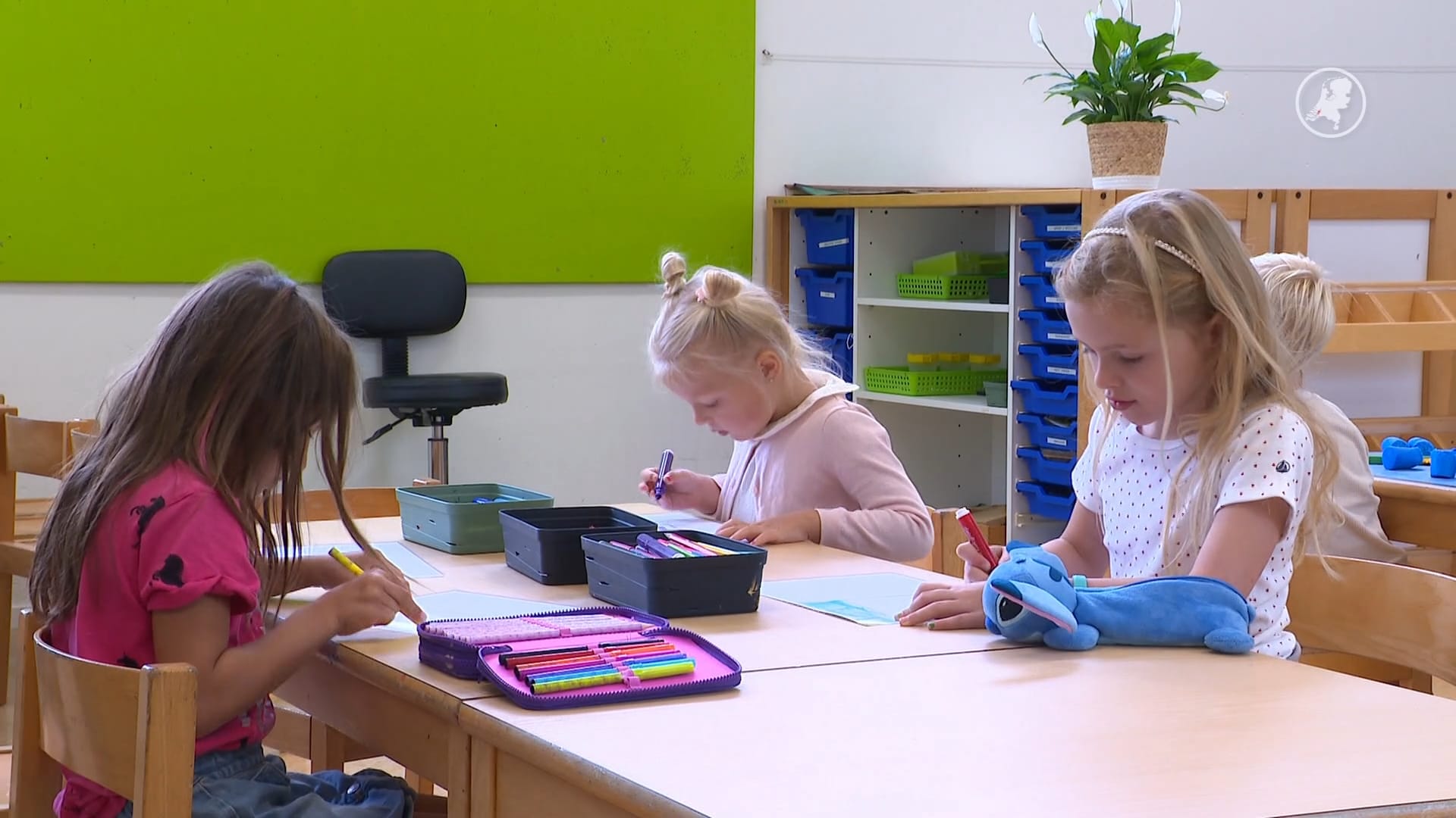 Dorpsbewoners redden basisschool in Grootschermer | Hart van Nederland