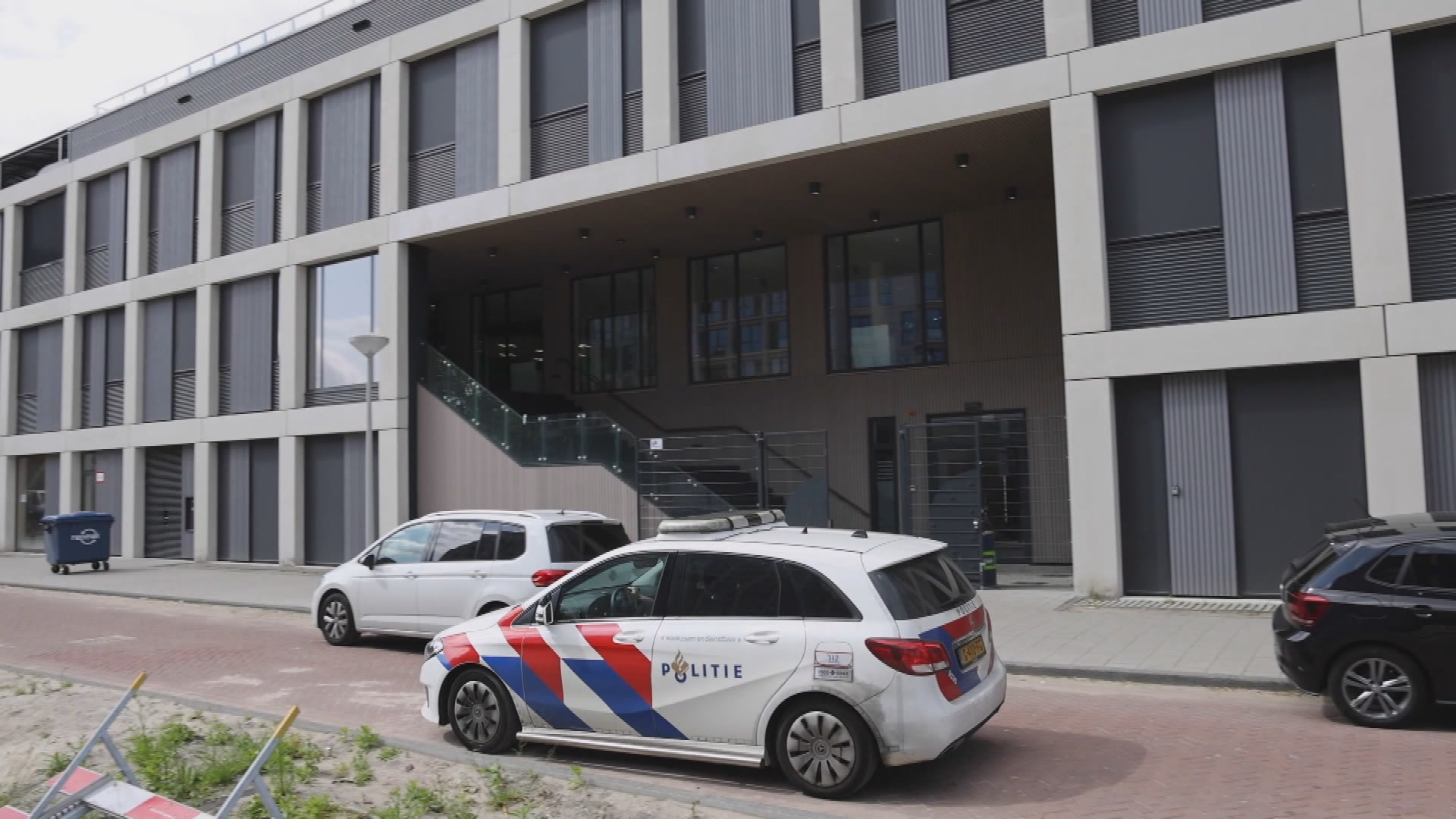 Middelbare school in Amsterdam dicht na bedreiging met schietpartij ...