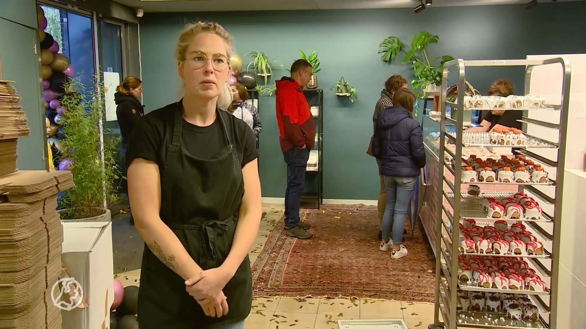 Arm gescheiden, rijk gebakken: Sasja gaat tegen stroom in en is als ...