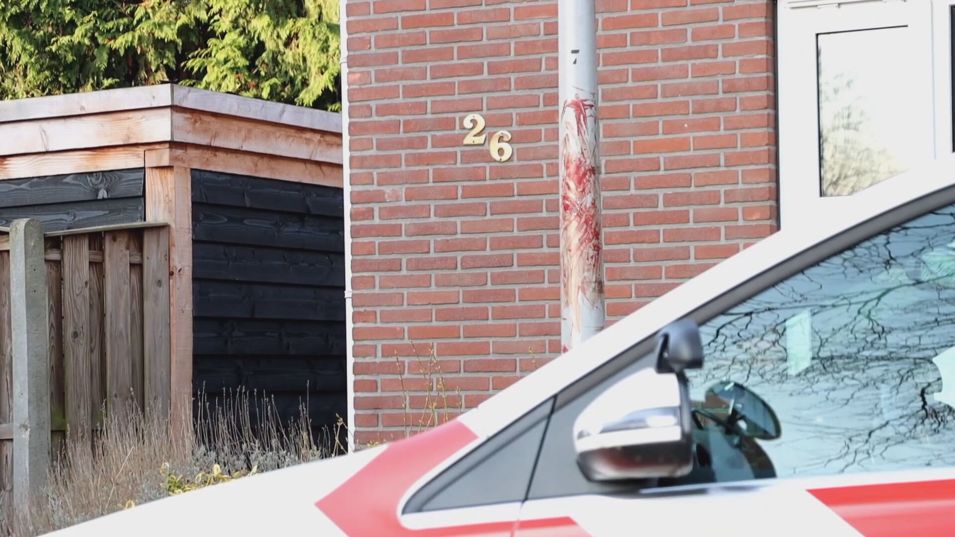 Vrouw doodgestoken in Enschede, man aangehouden: 'Incident in relationele sfeer' | Hart van ...