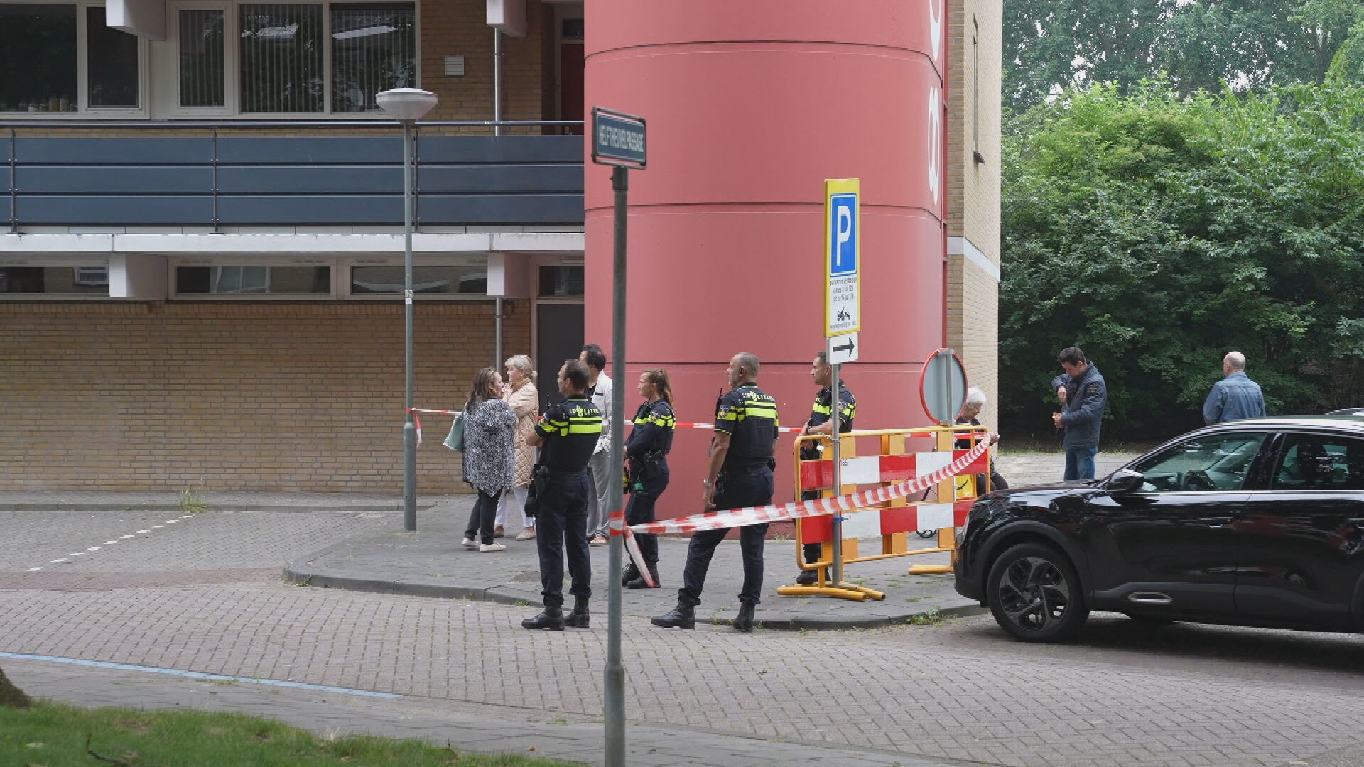 Flat in Den Bosch ontruimd na vondst 'grote hoeveelheid' explosieven | Hart van Nederland