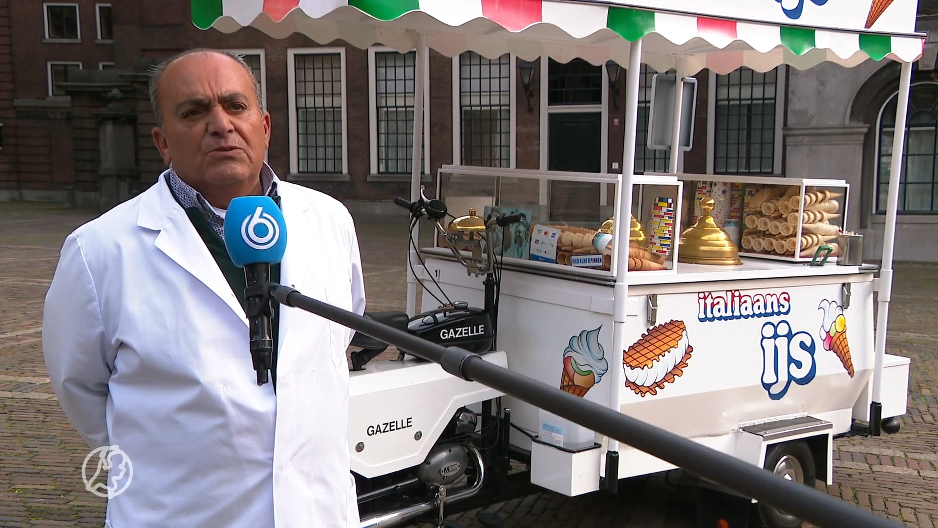 Beroemde Haagse ijscoman Moes (67) overleden na herseninfarct | Hart ...