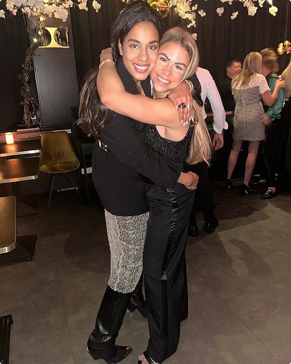 ZIEN: Dít is de knappe zus van Dave en Donny Roelvink | Shownieuws