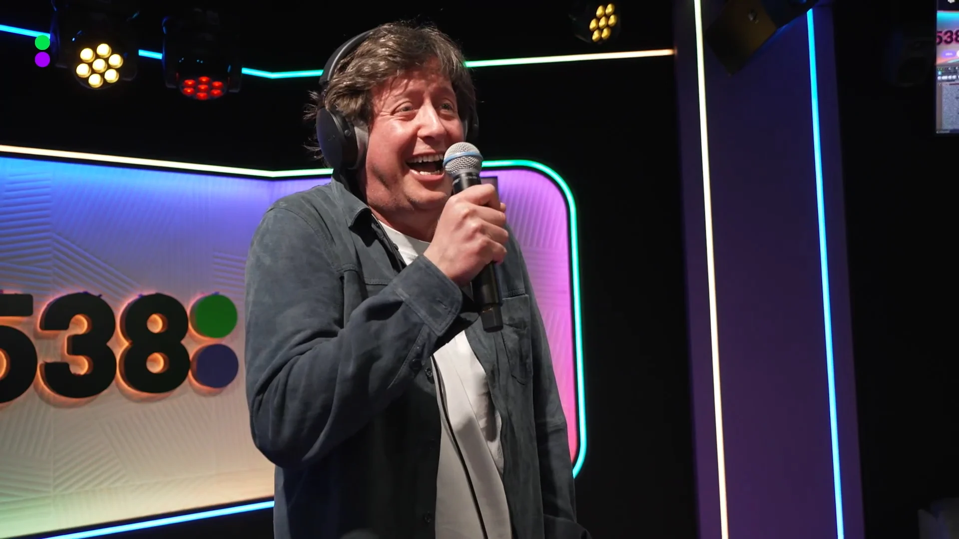 Steven Kazàn brengt eigen nummer uit als ode aan zijn vader Hans ...
