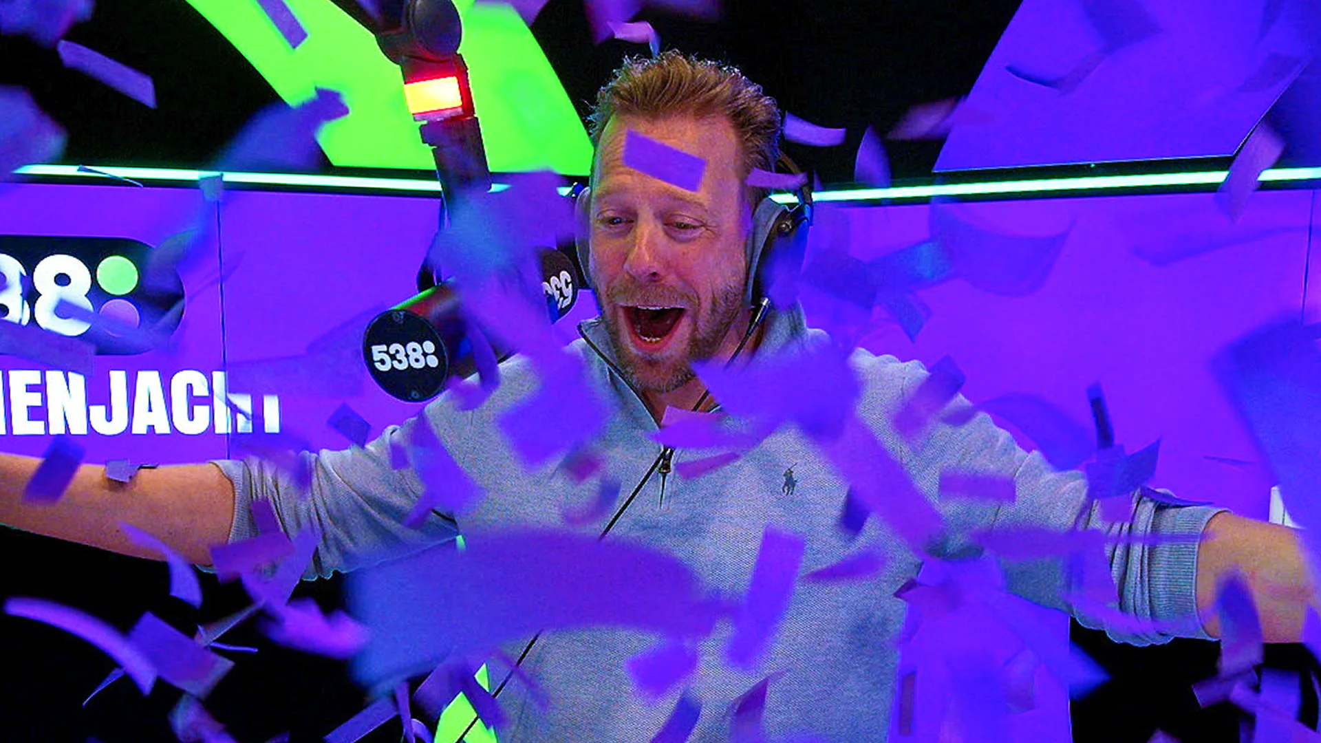 Daan raadt de stem in koffer 7 en pakt € 10.000,- in 538 Stemmenjacht ...