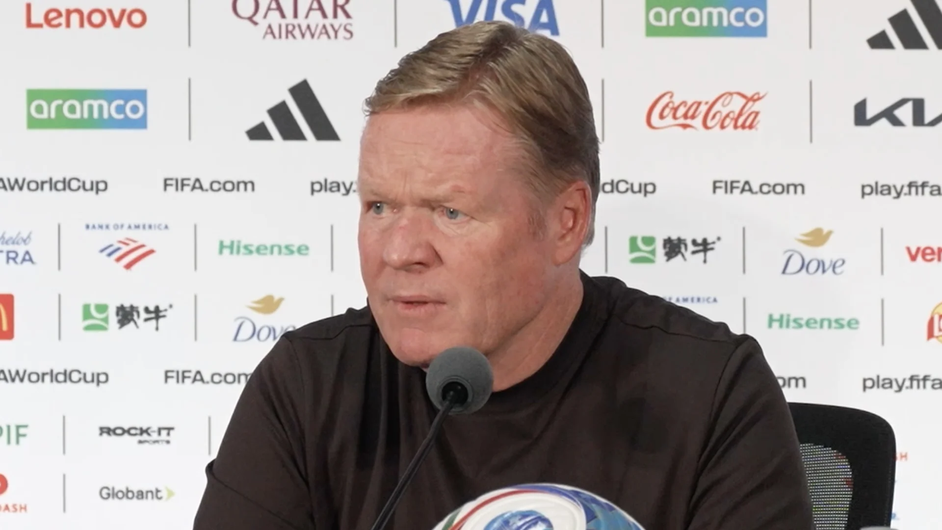 Ronald Koeman: 'Wij onderschatten Japan, en als jij dat niet ziet, is ...