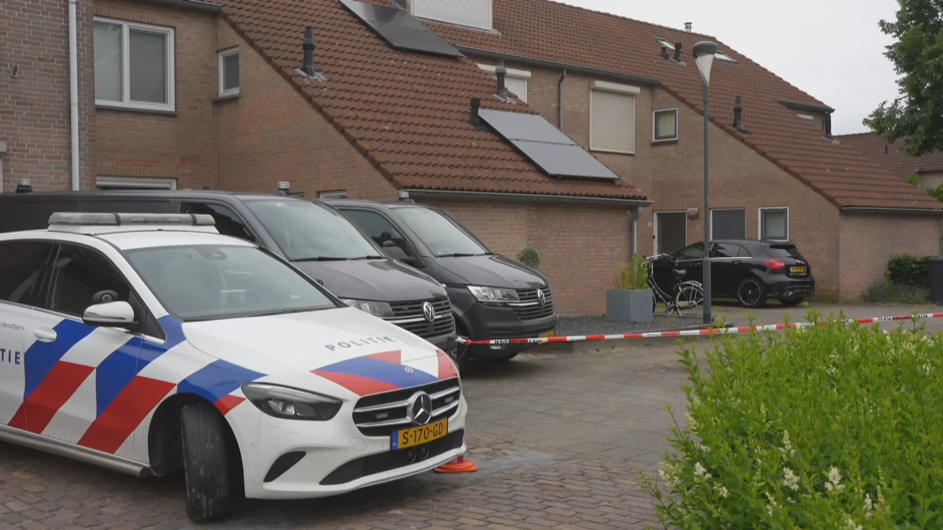 Buurt Sprang-Capelle geschokt om vondst dode vrouw, onderzoek gaat door ...
