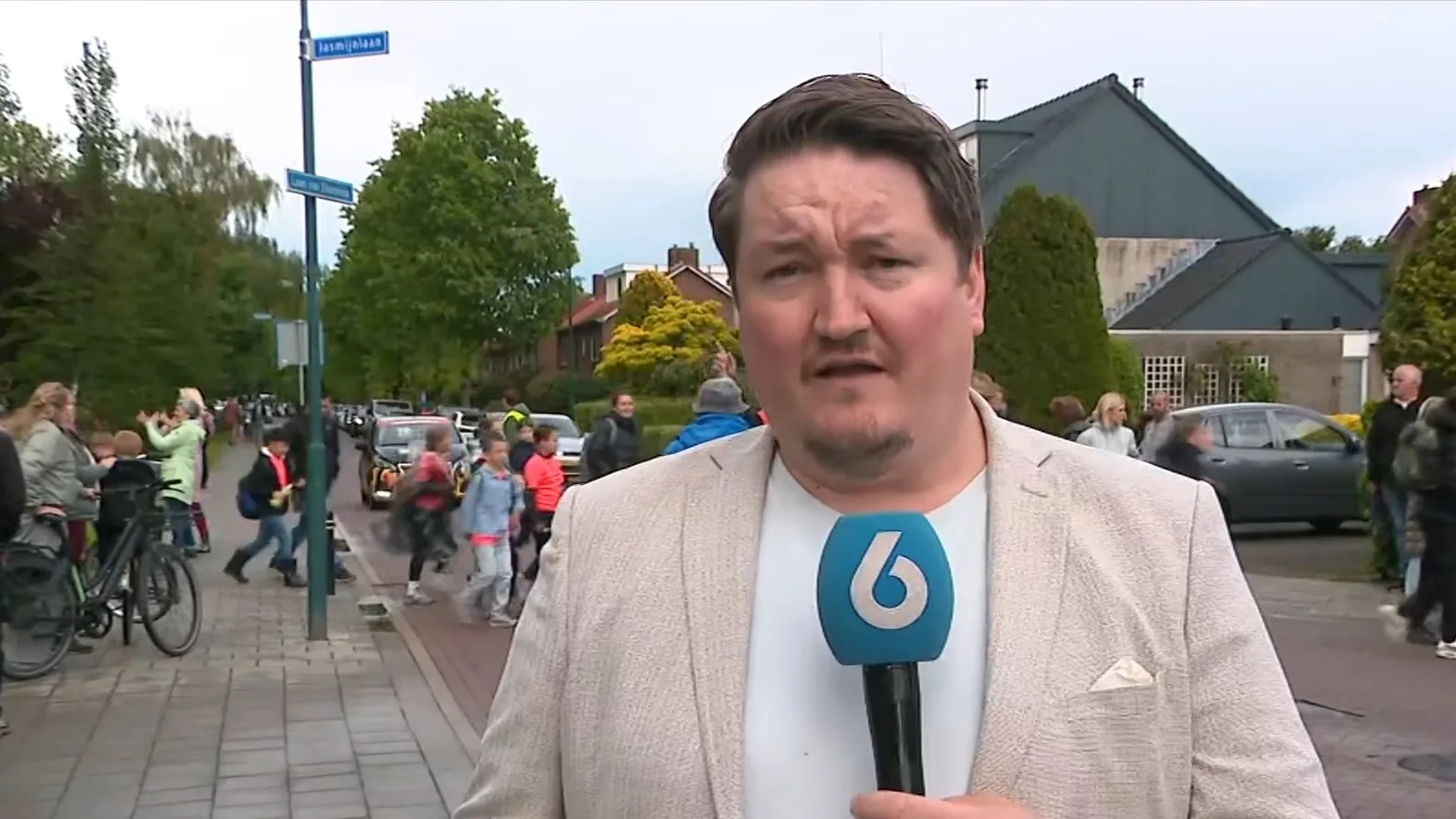Avondvierdaagse in Loosdrecht start, ondanks anti-azc-protesten | Hart ...