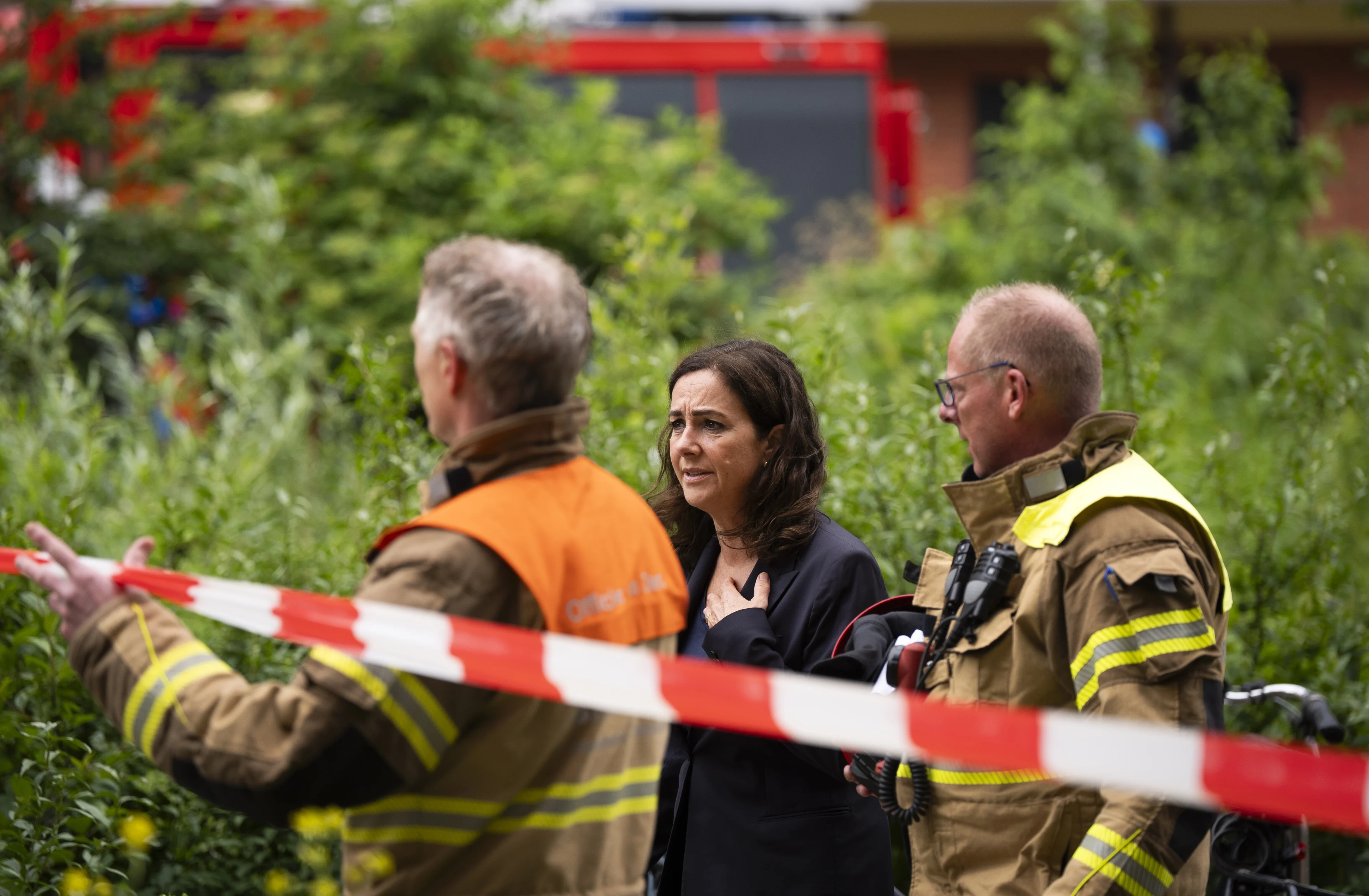 Halsema bezoekt plek explosie in Amsterdam: 'Mensen leven al in angst ...