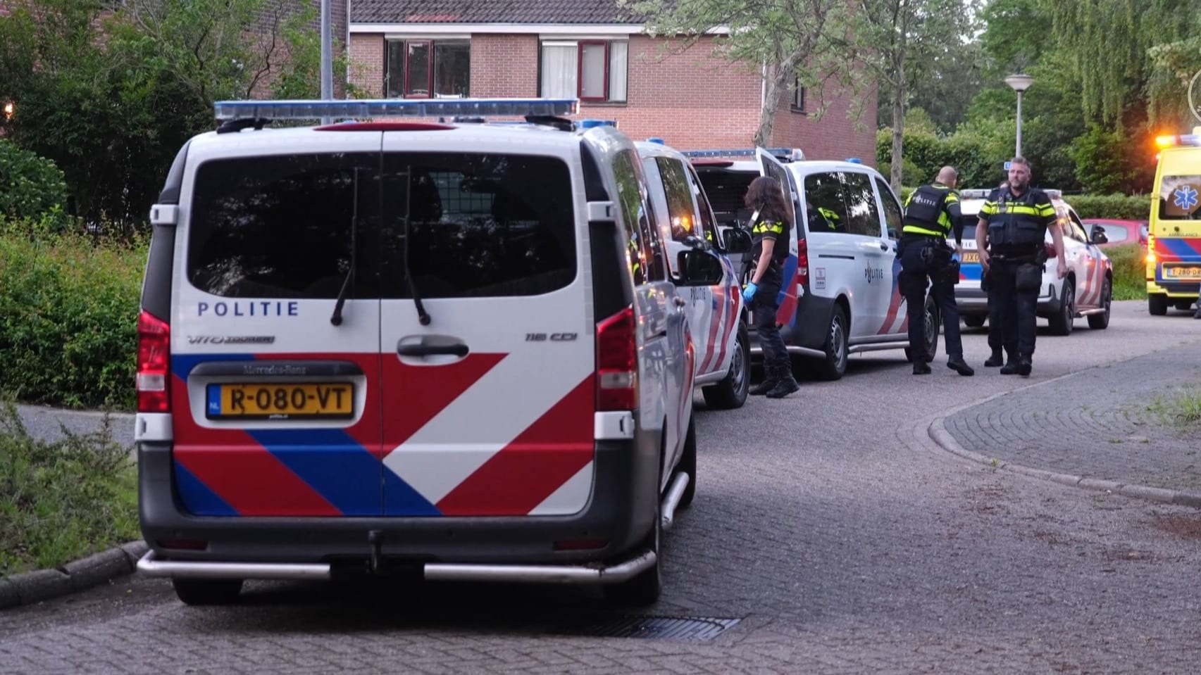 Man ernstig gewond na schietincident in Zuidlaren, vrouw aangehouden ...