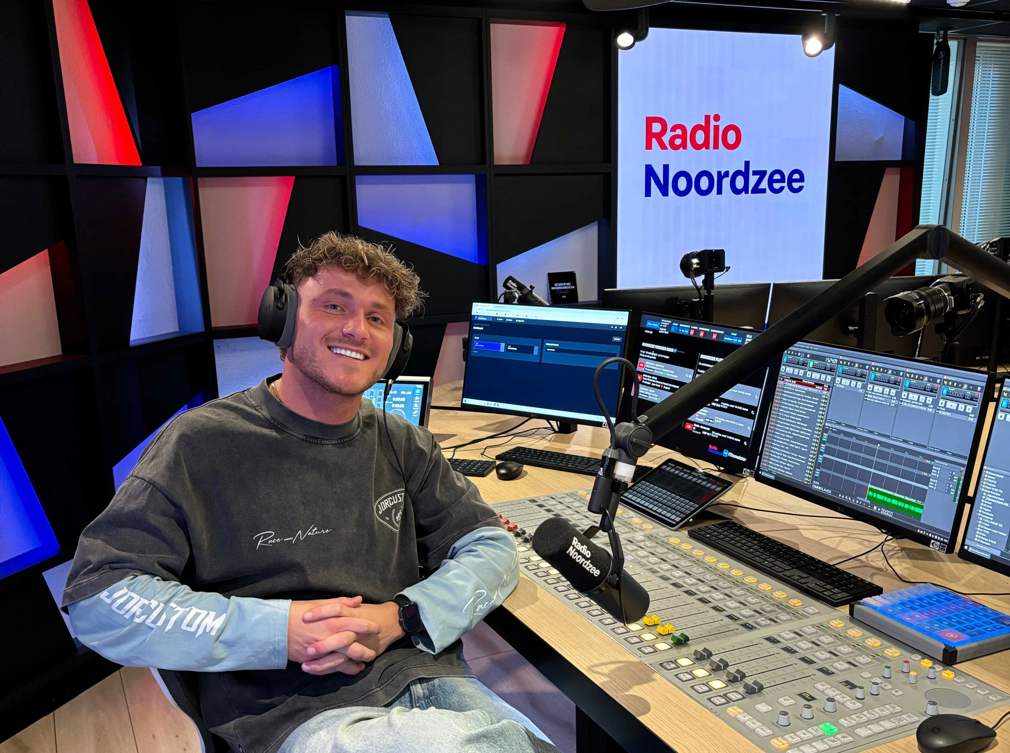 Jari Hellegers presenteerde 'De Radio Noordzee Lunch met...' | Radio ...