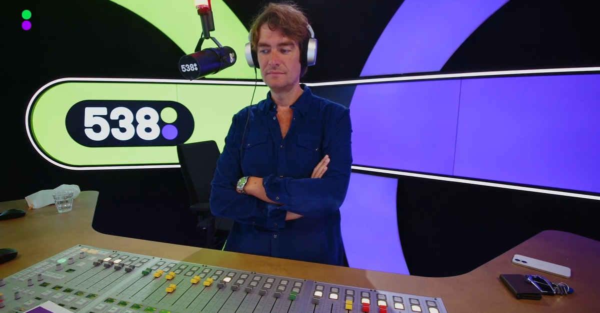 Raymond Mens praat ons bij over de Epstein-files en de bruiloft van Trump