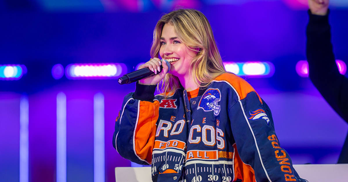Roxy Dekker op 538 Koningsdag 2024