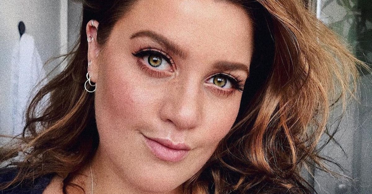 Esmée van Kampen deelt foto's van bevalling: 'Magisch!' | Shownieuws