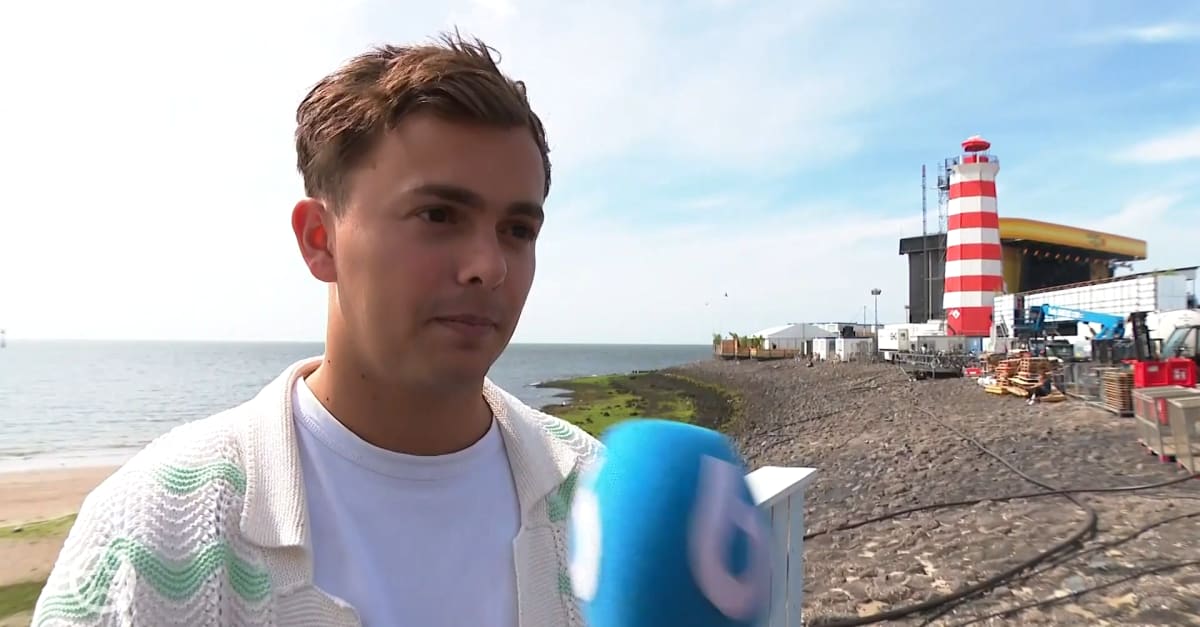Zanger Flemming onthult waarom hij vriendin uit media houdt | Shownieuws