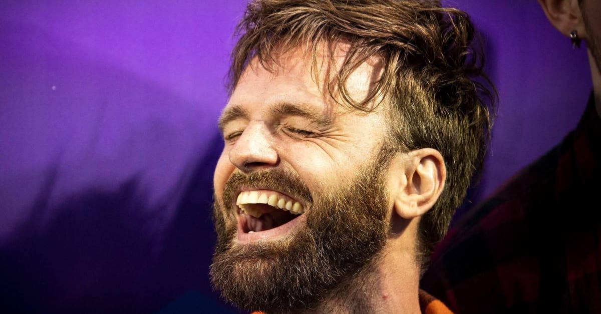 Weer een prijs voor Tim Hofman: 'Journalist van het jaar' | Shownieuws