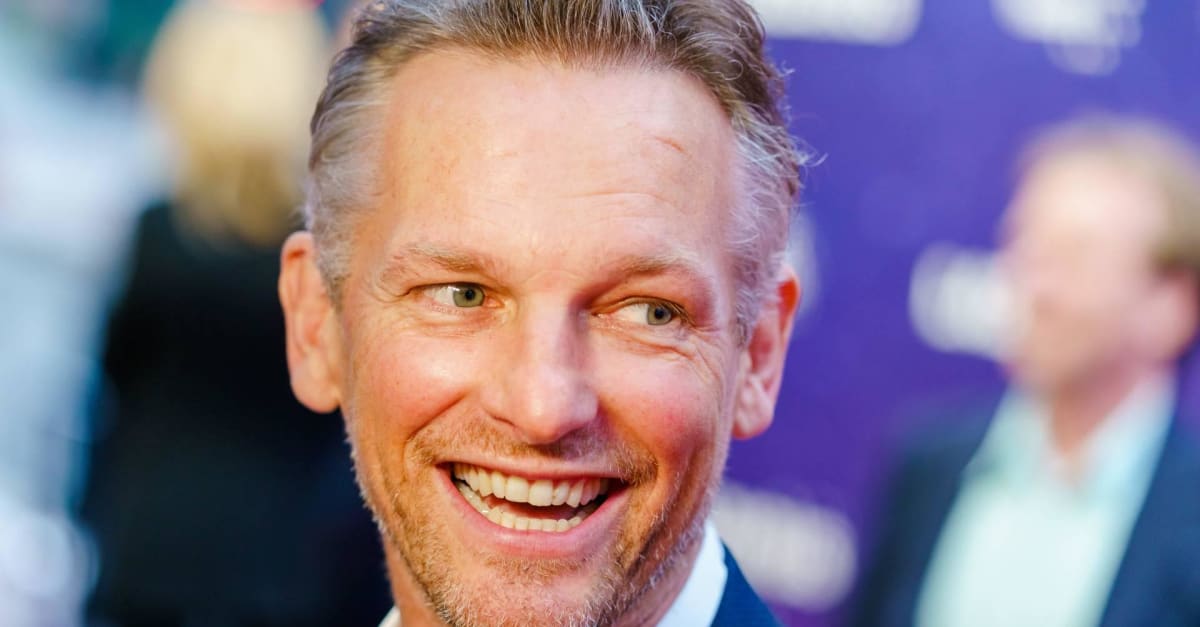 Barry Atsma in Duitse serie over gezin in lockdown | Shownieuws