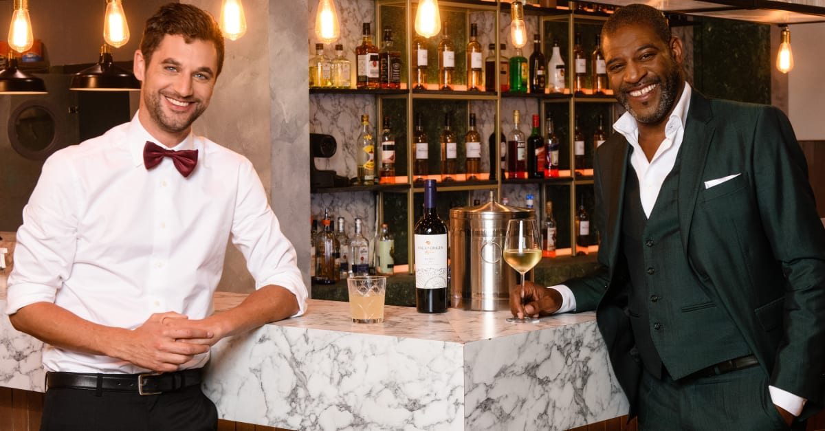 First Dates-makers grijpen in bij dronken kandidaat | Shownieuws