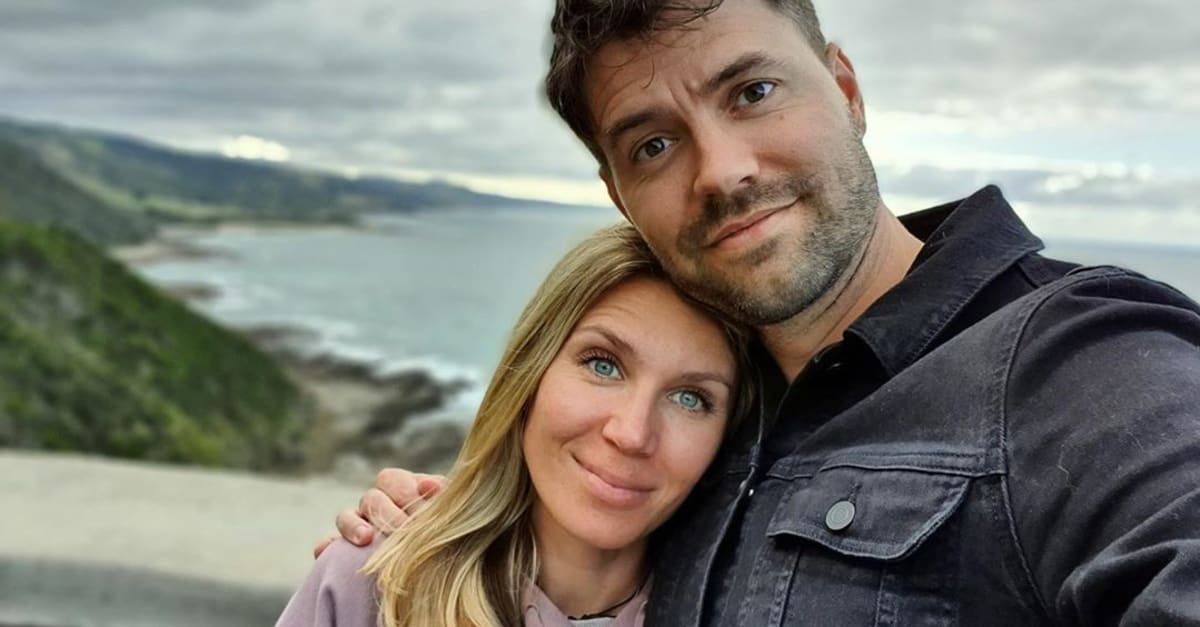 VIDEO: Annemarie slaat Simon Keizer met tas in gezicht | Shownieuws