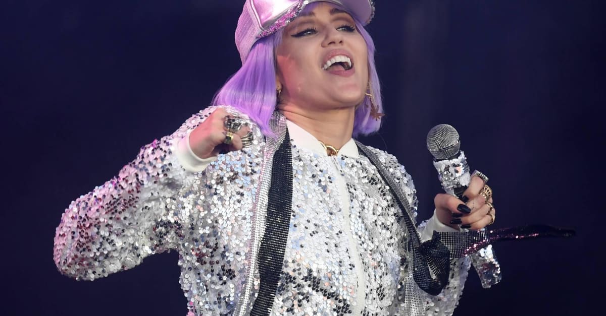 Miley Cyrus toegevoegd aan line-up New Year's Rockin' Eve | Shownieuws