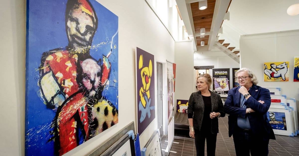 Boek toont 3750 onbekende werken van Herman Brood | Shownieuws