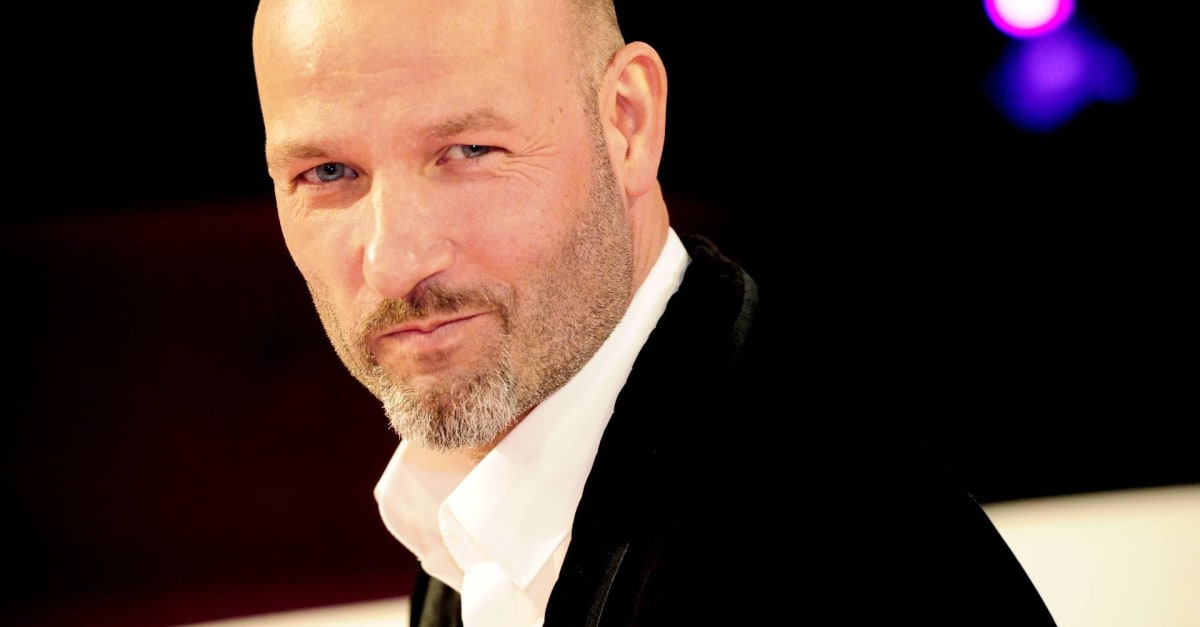 Eddy Zoëy moet bijna 73.000 euro betalen voor pakketje | Shownieuws