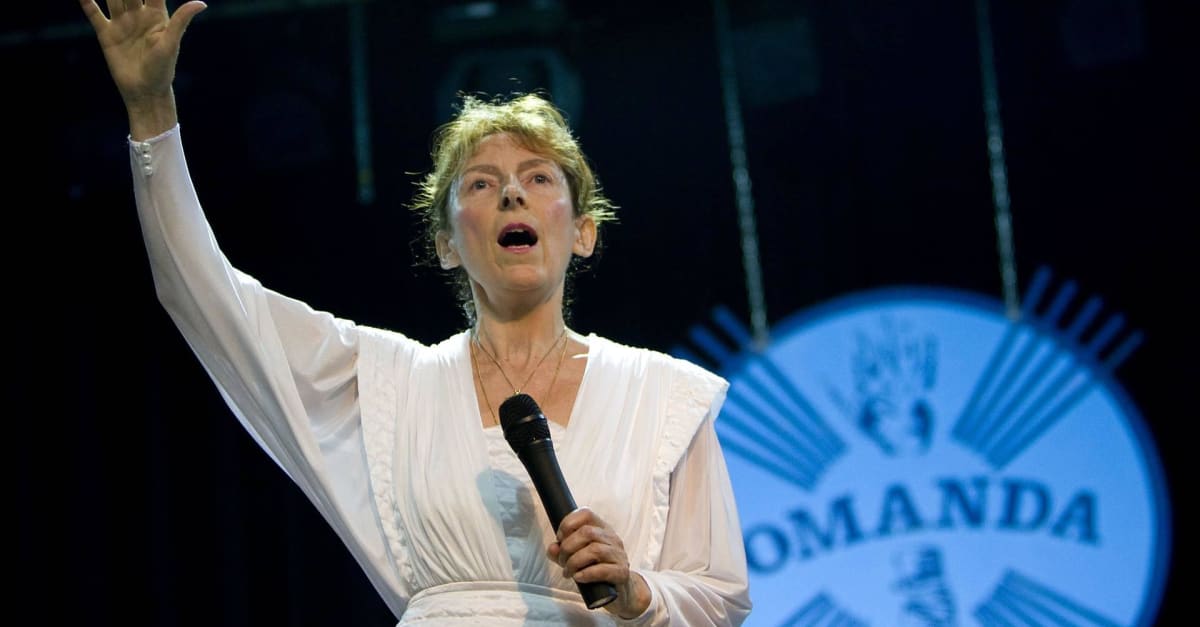 Medium Jomanda duikt weer op | Shownieuws