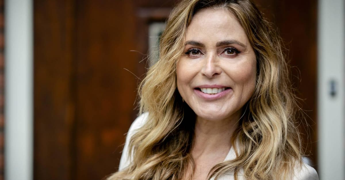 ZIEN: Heleen van Royen toont spierballen | Shownieuws