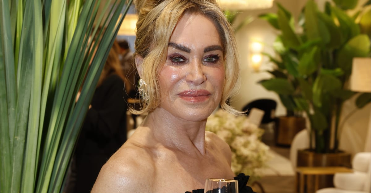 Connie Witteman steelt de show in bijzondere outfit | Shownieuws