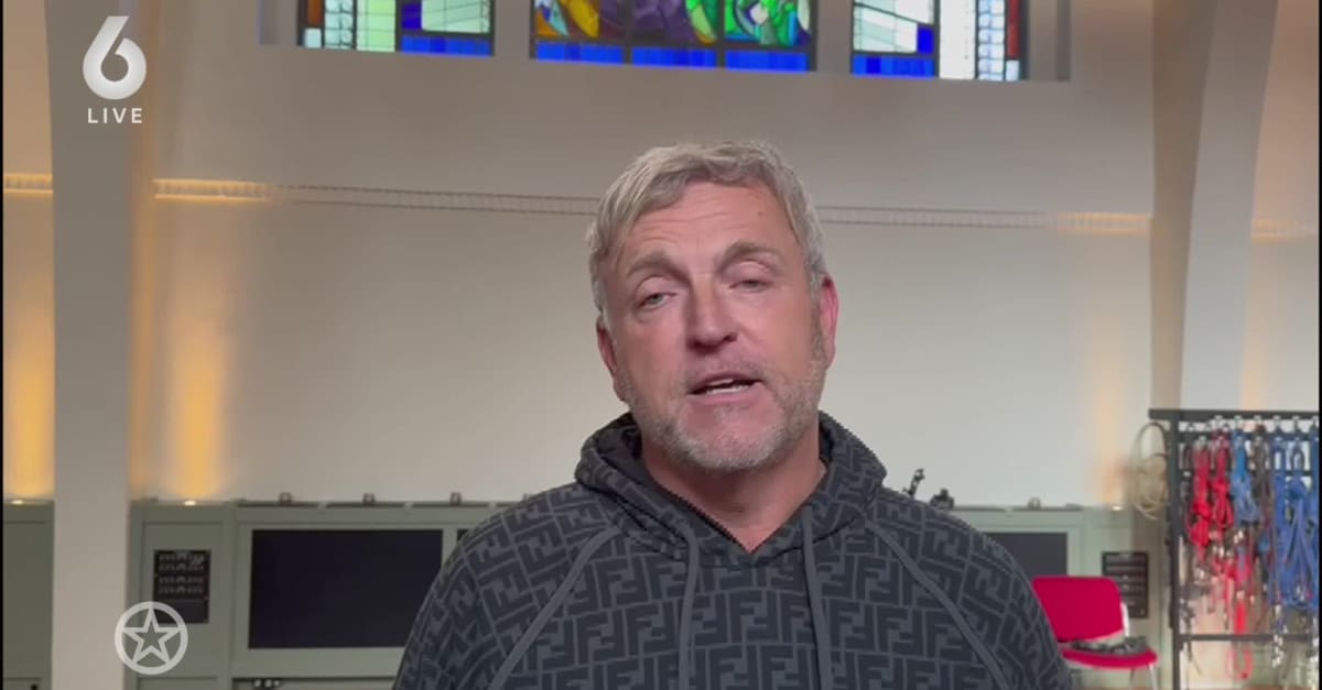 Gordon barst in huilen uit: 'Getraumatiseerd' | Shownieuws