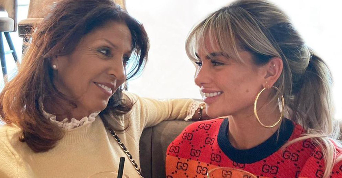 ZIEN: Rachel Hazes dol op moeder Sarah van Soelen | Shownieuws