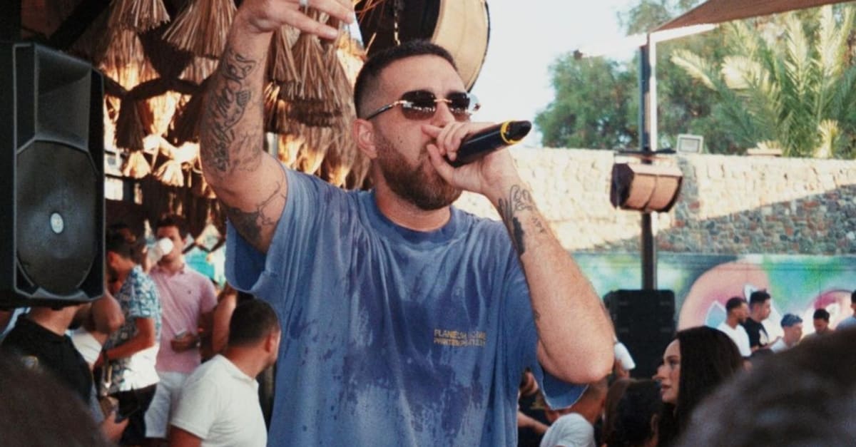 Rapper Murda in Turkije veroordeeld tot vier jaar cel | Shownieuws