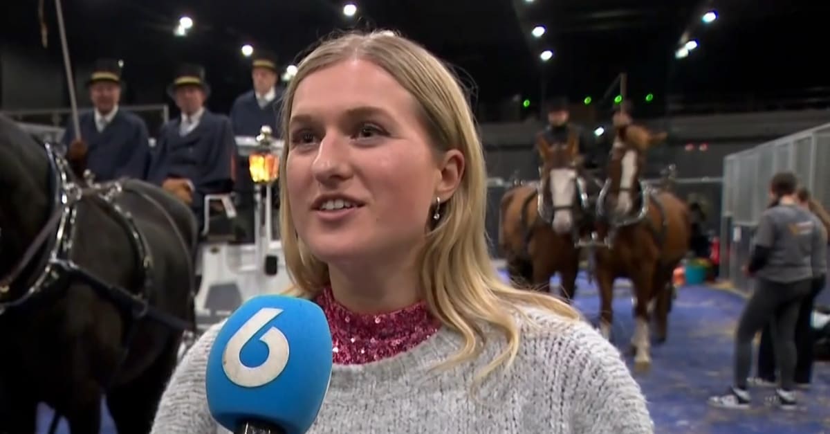 Britt Dekker deelt verdrietig bericht | Shownieuws