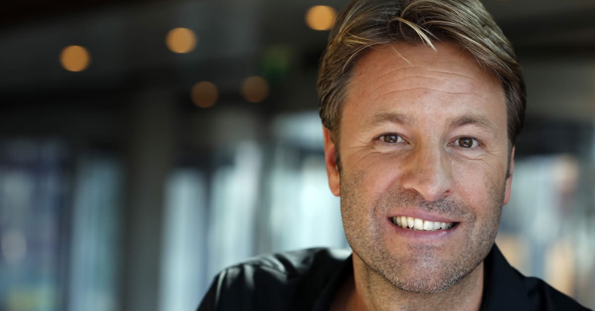 Viktor Brand vertelt hoe het gaat met Mr. Frank Visser na verlies van ...