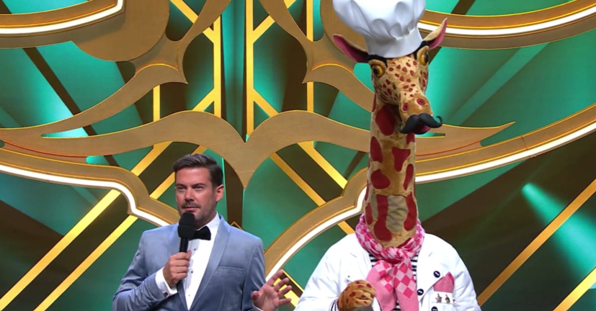 WOW?! De giraffe is de eerste afvaller in The Masked Singer | Shownieuws