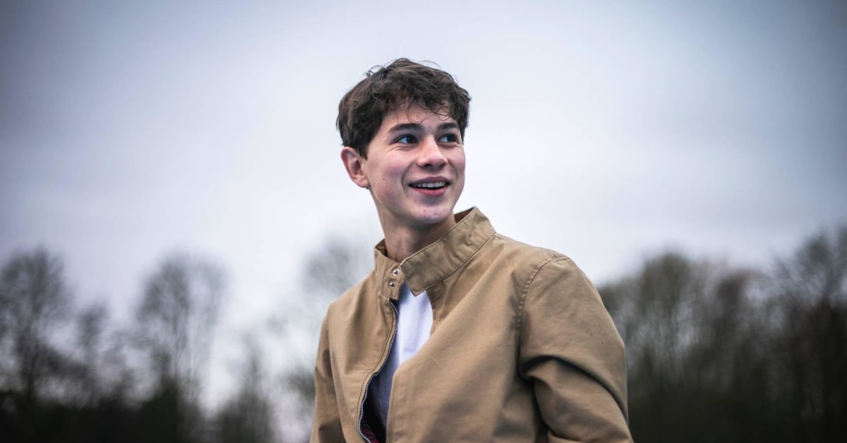 Acteur Walt Klink krijgt aanzoeken sinds succesclip van Snelle | Shownieuws
