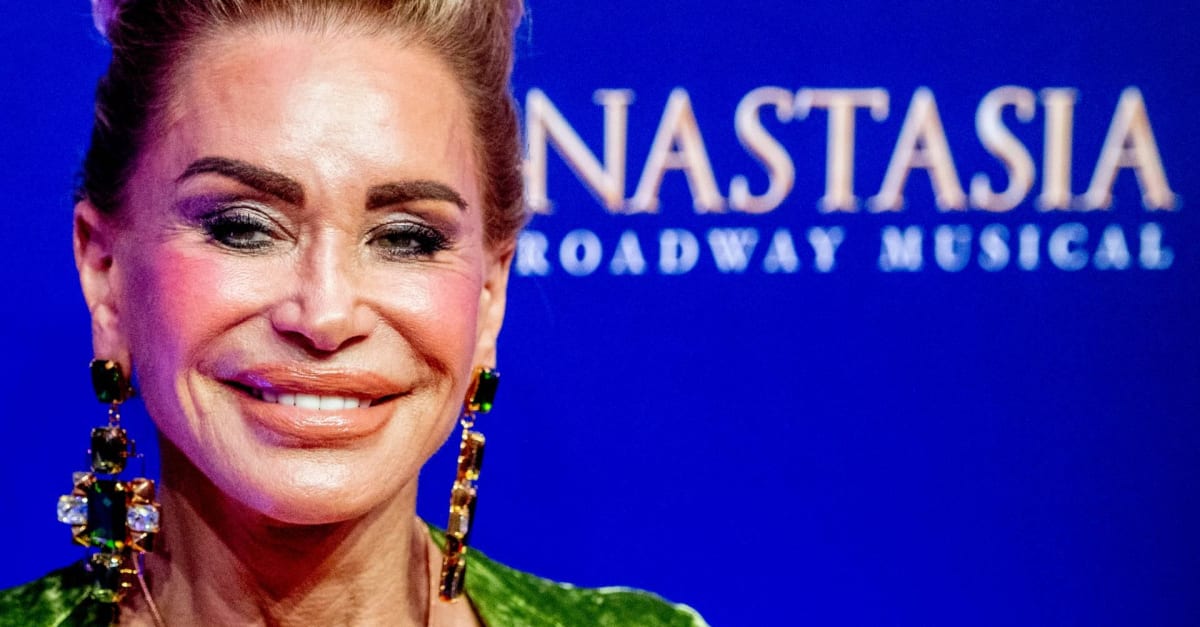 Connie Witteman showt bikinibody | Shownieuws