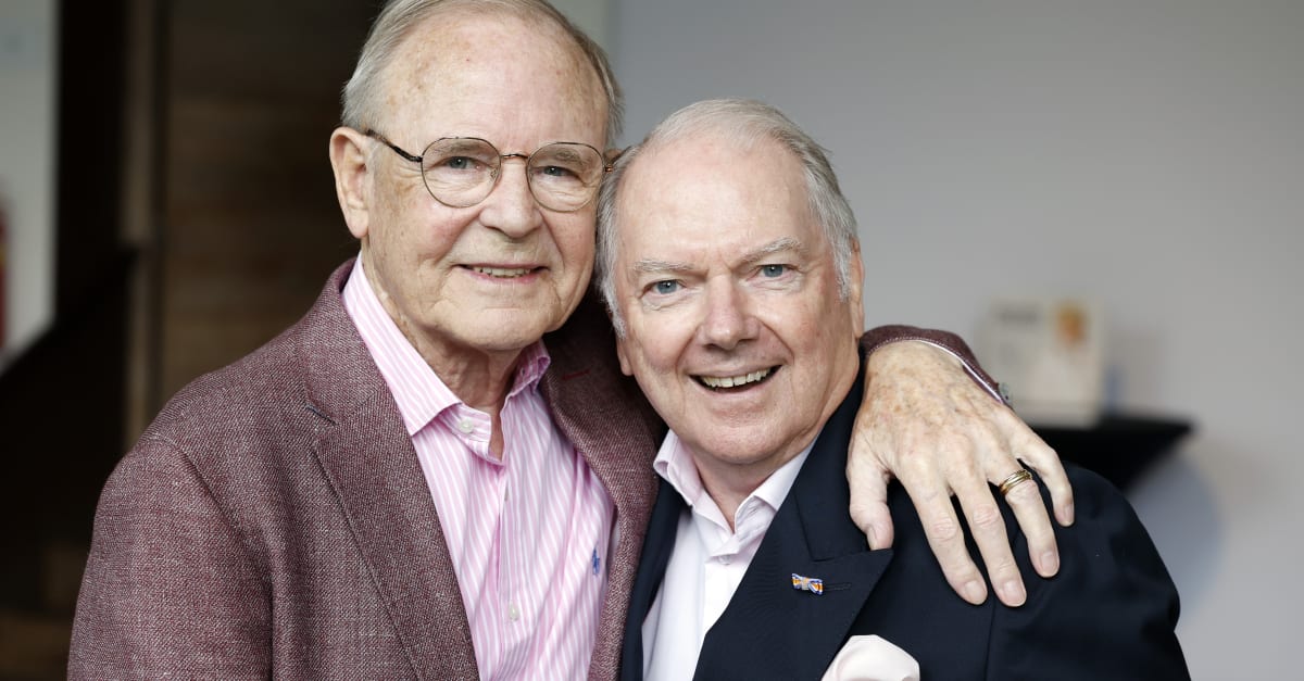 Ronnie Tober deelt naar nieuws over liefdespartner | Shownieuws