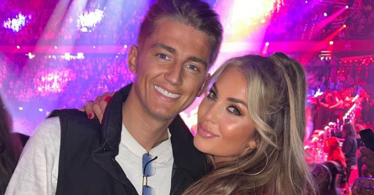 Speciale dag voor Mart Hoogkamer en zwangere vriendin | Shownieuws